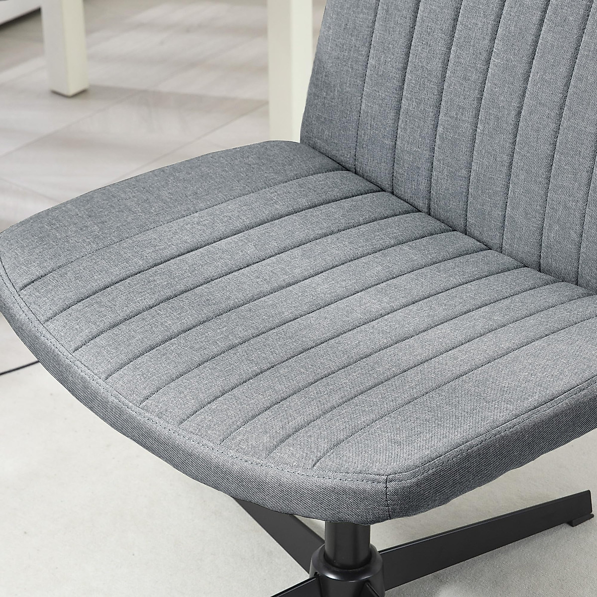 HOMCOM Wide Office Chair, Armless Office Desk Chair, Computer Fabric Vanity Chair with Adjustable Height, Gray