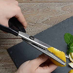 Fabric Pinking Shears Craft Scissors，Serrated Scalloped stainless Steel Handled Professional Sewing black Scissors, Scissors for Leather, Tailoring, Paper Crafts Hand shears etc. (Scalloped7mm)