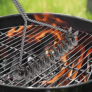 Qinshaine Barbecue Tool Set, BBQ Tools Set with Spatula, Tongs, Fork&Grill Cleaning Brush- The Ideal BBQ Gift Set for Men.4 -Piece (4pc)