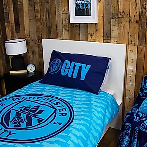 Character World Official Manchester City FC Single Duvet Cover Set, Crestcol Design | Blue Reversible 2 Sided Football Bedding Cover Official Merchandise Including Matching Pillow Case