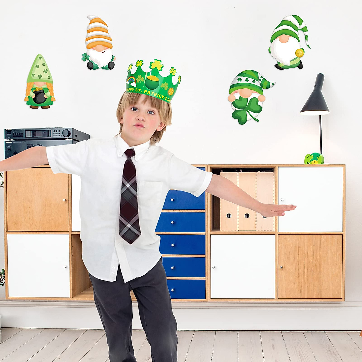 ceiba tree St. Patrick's Day Crown Crafts Kit 24 Pack Shamrock Paper Hats with Stickers for Kids Party Favors