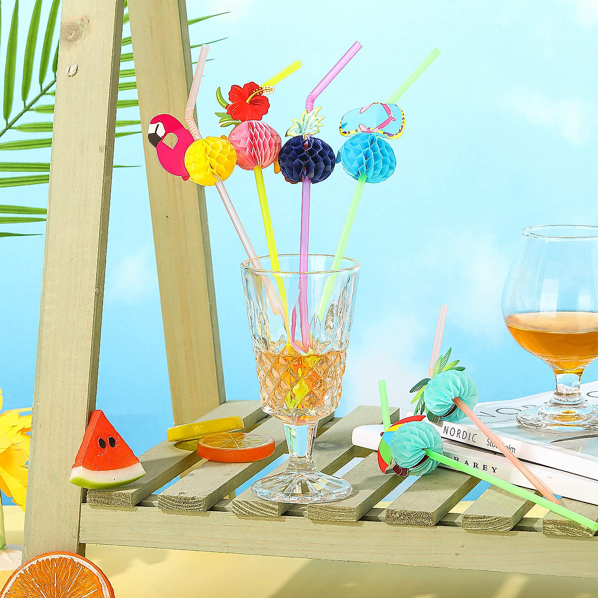 Weewooday 200 Pcs Hawaiian Drinking Straws for Luau Party Tropical Cocktail Disposable Straws Bendable Straws Flamingo Umbrella Straws for Hawaiian Pool Beach Flamingo Party Decorations
