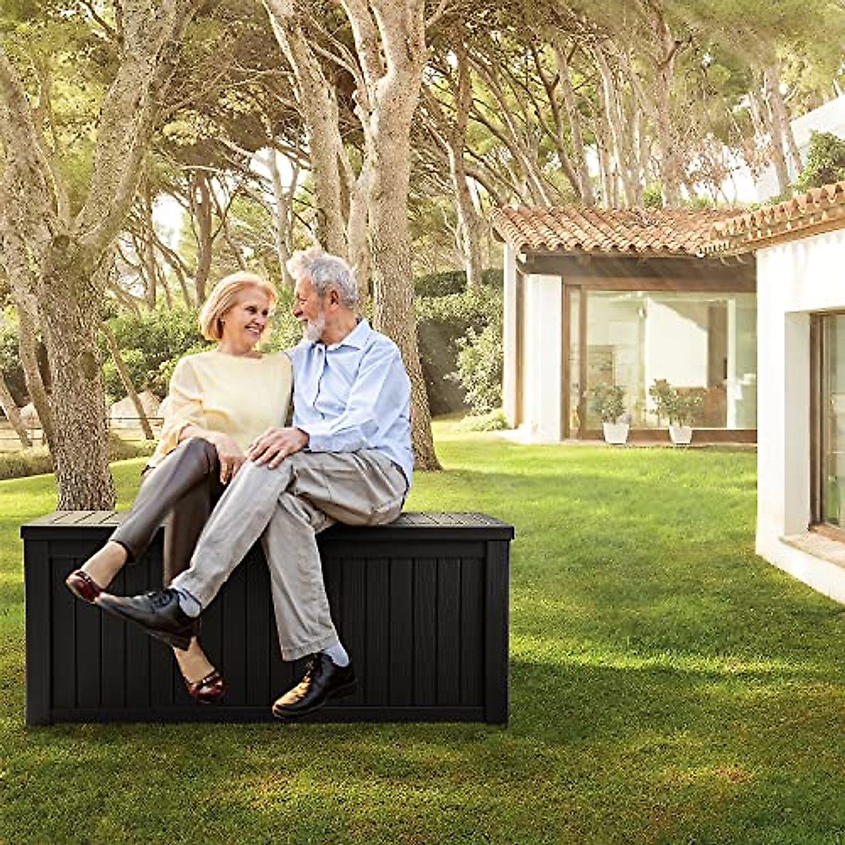 JUMMICO 150 Gallon Resin Deck Box Larage Outdoor Storage Box Waterproof UV Resistant Lockable Storage Container for Patio Furniture, Toys, Cushions, Garden Tools (Black)