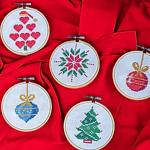 101 Christmas Minis, Book 2-Packed with Traditional Holiday Designs for Ornaments, Gift Embellishments and More