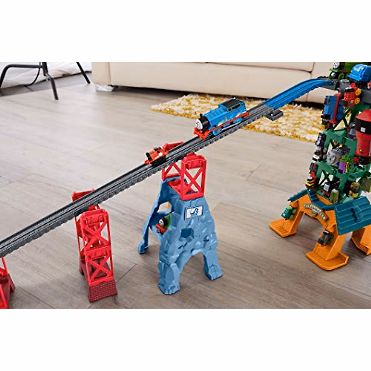 Thomas & Friends Toy Train Set, Super Station, Extra Large Race Track with Motorized Thomas, Diecast Percy & MINIS James for Ages 3+ Years