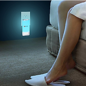 Eton - American Red Cross Blackout Buddy Color Motion Activated Emergency LED Flashlight, 3 Colors, Multipurpose, Blackout Alert & Nightlight, Commitment to Preparedness (Pack of 2)