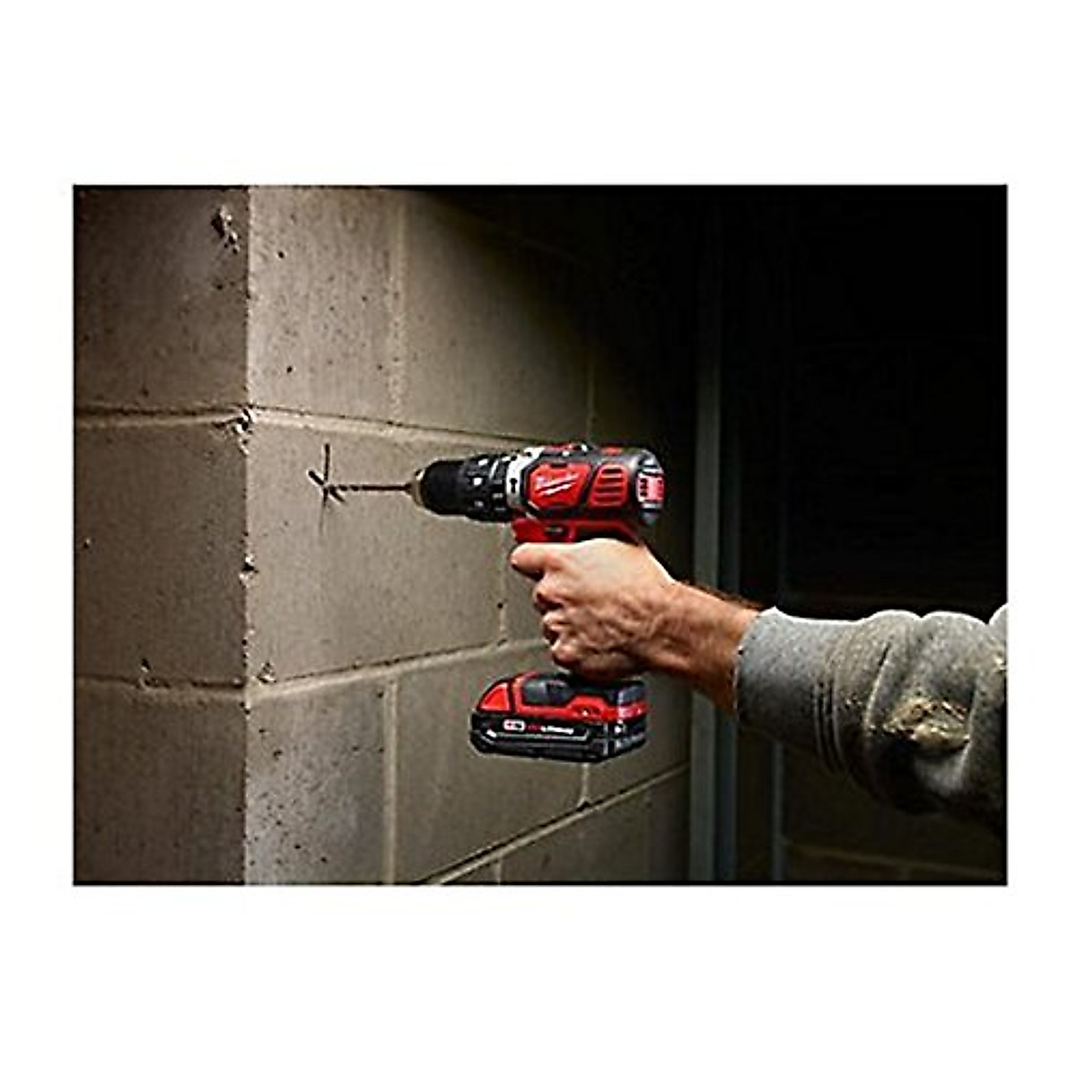 Milwaukee 2697-22CT M18 18-Volt Lithium-Ion Cordless Hammer Drill/Impact Driver Combo Kit