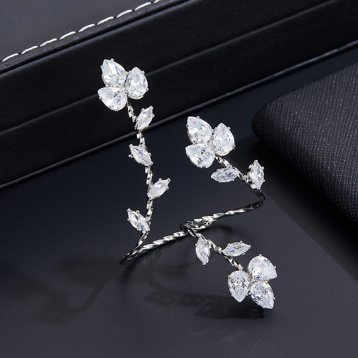 Aprilery Two-Finger Statement Ring for Women, Fashion CZ Crystal Finger Adjustable Rings Cocktail Open Ring Leaf Wedding Party Prom Accessory Jewelry Gifts for Her (Style1)