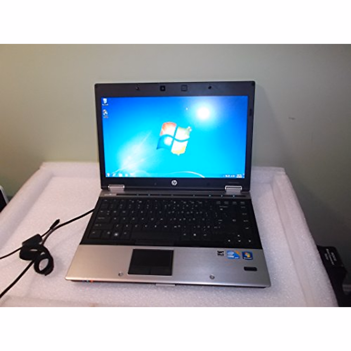 HP EliteBook 8440p Core i5-520M Dual-Core 2.4GHz 4GB 250GB DVD±RW 14" Notebook Windows 7 Professional w/Webcam & 6-Cell