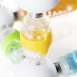 Guidecraft Grippies Shakers - 30 Piece Magnetic Building Set, Sensory Exploration STEM Learning & Educational Toys for Toddlers