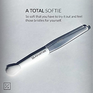 Lash Affair Eyelove Lash Shampoo Brush, Eyelash Cleansing Brush for Eyelash Extensions, Eye-Lash Cleaning Brushes, Lash Wash Cleaner Brush