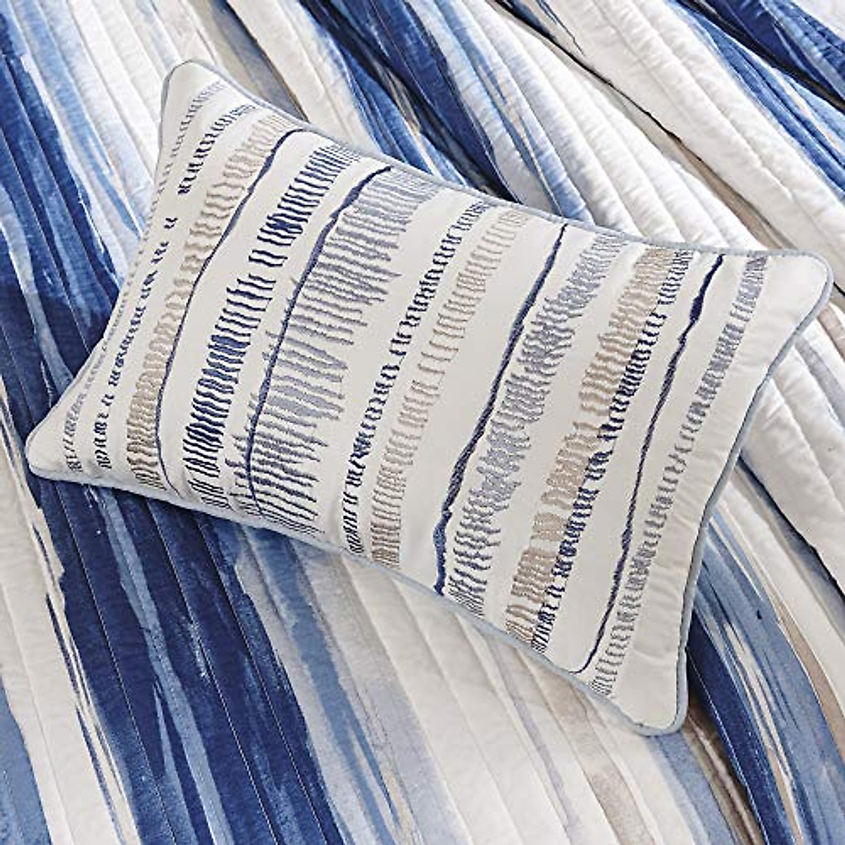 Madison Park Quilt Set Cottage Coastal Design, 6 Piece Set - All Season, Coverlet Bedspread Lightweight Bedding Layer, Shams, Toss Pillows, Full/Queen(90"x90"), Blue/White