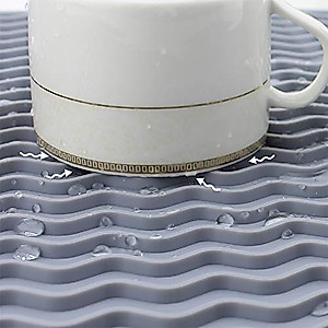 Silicone Dish Drying Mat 3PCS for Easy Clean,Heat-resistant,Eco-riendly,Multiple Usage.For Kitchen Counter or Sink,Table Insulation and Microwave Oven Oil Drainage