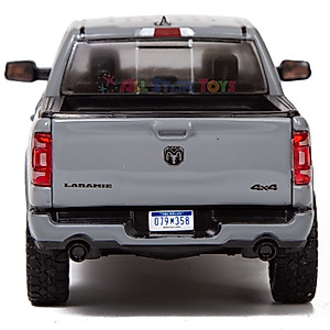 All Star Toys Exclusive 2019 Dodge RAM 1500 Laramie Crew Cab Pickup Truck Ceramic Gray 1:24 Series Diecast Model Car by Motormax 79357 Grey