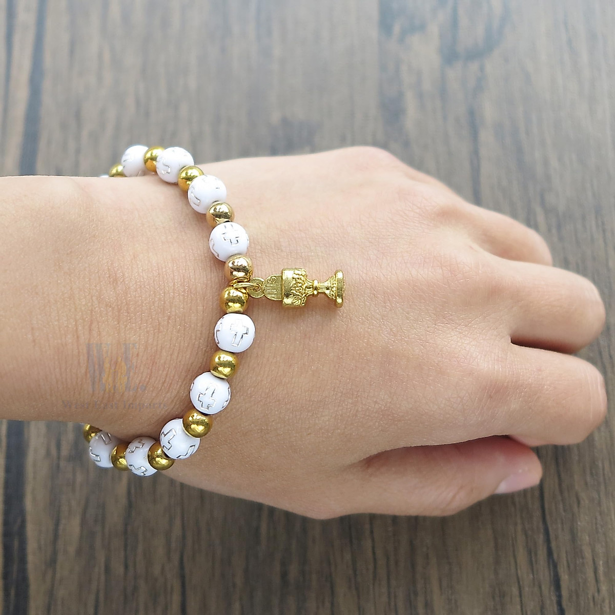 12 PCS First Communion Stretch Pearl Bracelet with Gold Metal Chalice and Cross Charms/Recuerdos para Primera Comunion
