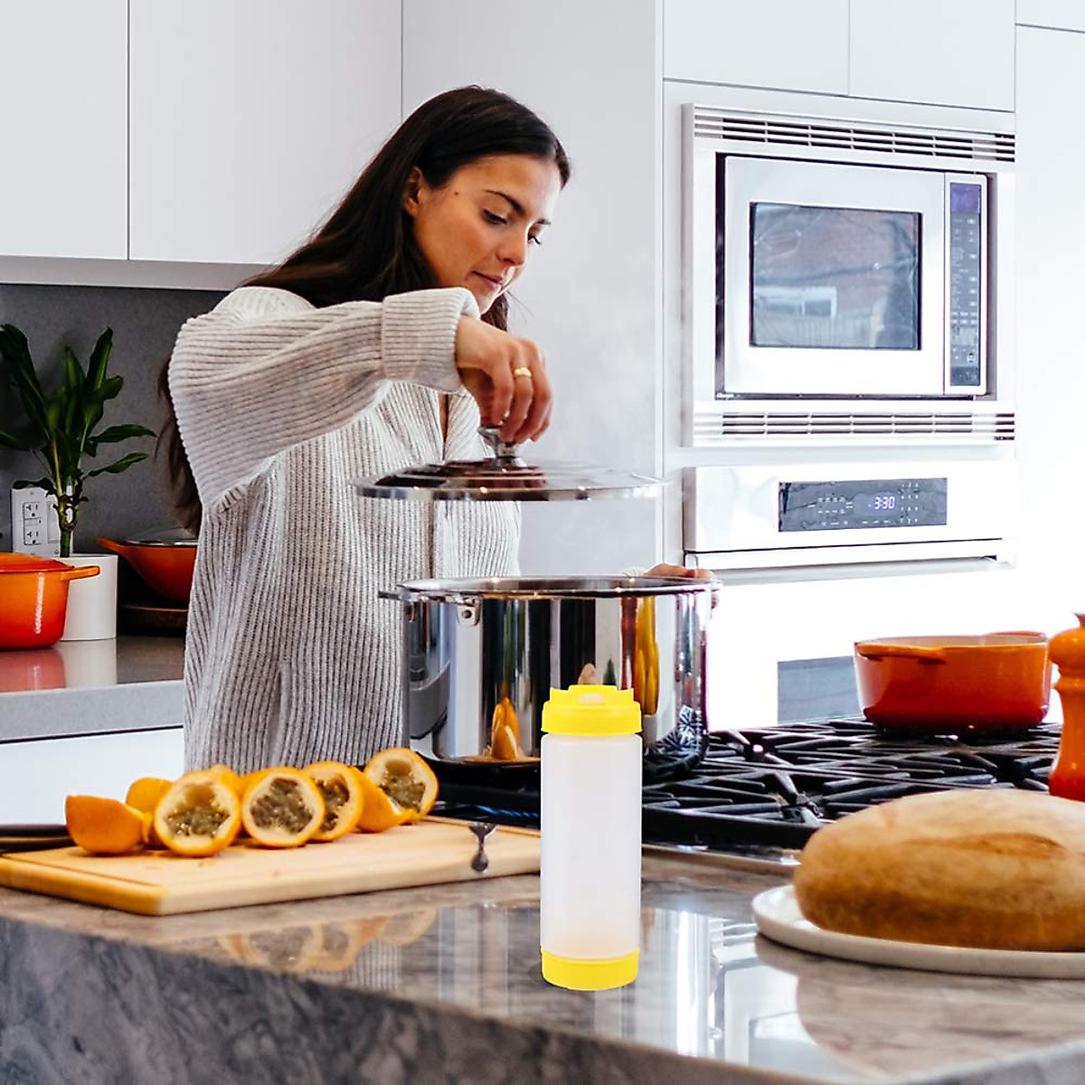 DOITOOL 2Pcs Squeeze Sauce Plastic Bottle 20oz Catchup Storage Bottle Ketchup Mustard Mayonnaise Squeeze Bottle Container Tomato Catchup Dispenser Yellow