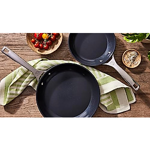 Le Creuset Essential Non-stick Ceramic Shallow Frying Pan, 12"