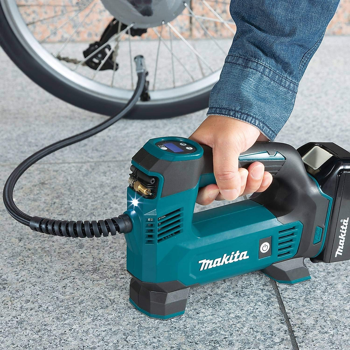Makita DMP180SYX 18V LXT® Lithium-Ion Cordless Inflator Kit (1.5Ah)