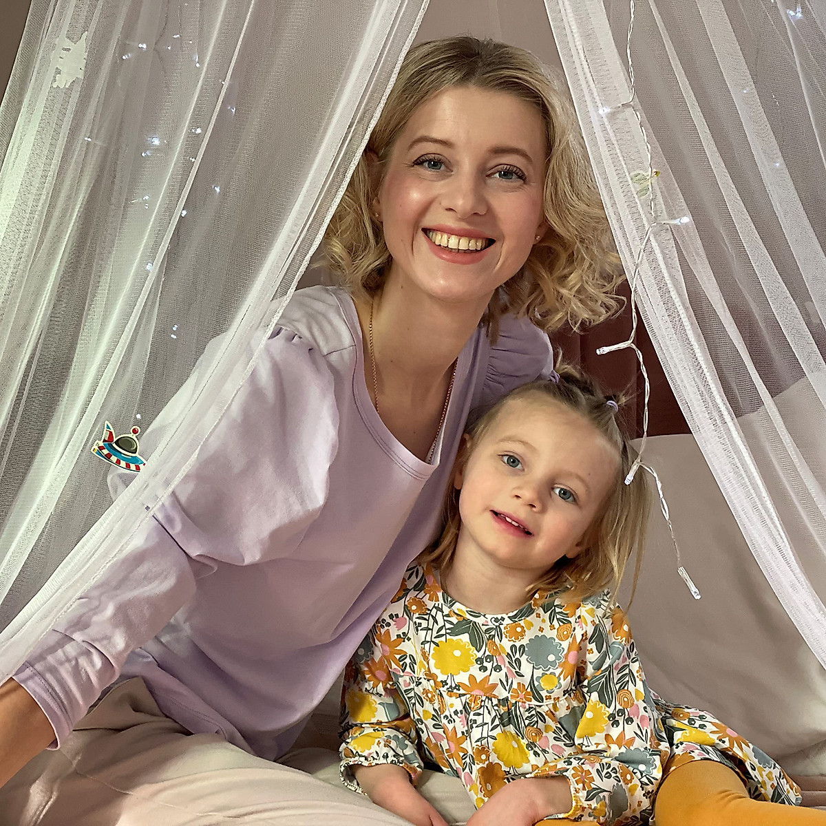 NFGMFMQSHDF Bed Canopy with Glow in The Dark Spaceworld, Modern White Bed Curtain for Girls, Kids & Babies, Fire Retardant Fabric