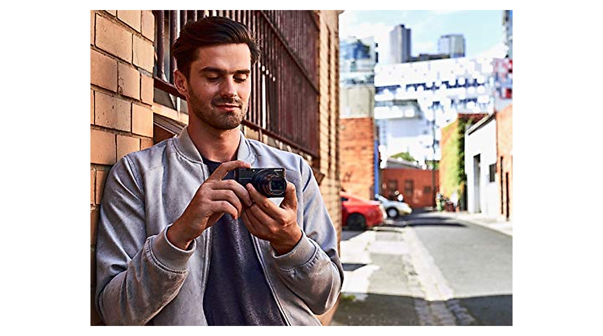 Sony RX100 VI: Premium Compact Digital Camera with ZEISS Lens