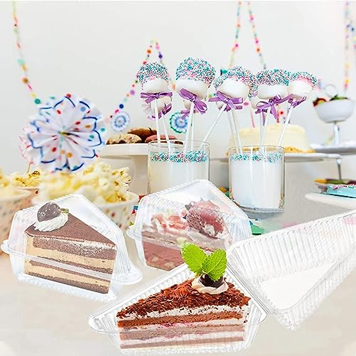 MFDSJ 100 Pieces Cake Slice Plastic Containers with Lids 5 Inches Hinged Lid Cheese cake Container, for Home, Bakery and Cafe