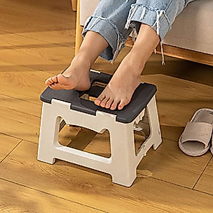 Folding Step Stool, Foldable Foot Stool with 9 Inch Height - Holds Up to 330 lbs - Lightweight Plastic Foldable Step Stool for Kids, Kitchen, Bathroom & Living Room (Green)
