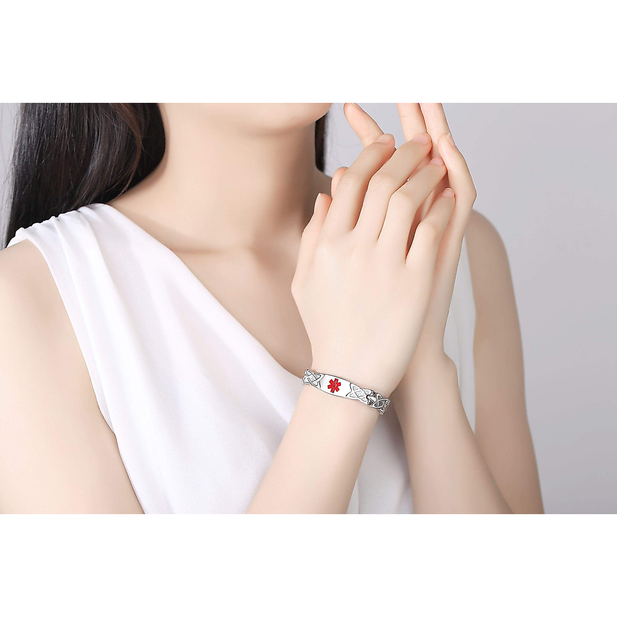 Tarring Shiny Star identification Bracelets for Women Medical alert bracelet with Free Engraving(7.5)