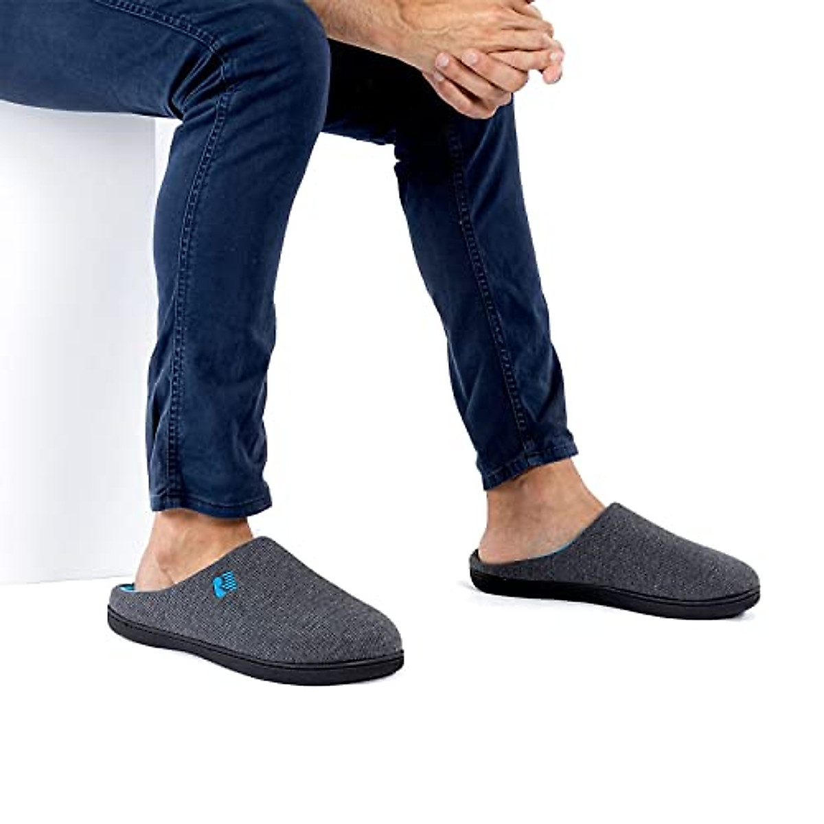 RockDove Men's Original Two-Tone Memory Foam Slipper, Size 5-6 US Men, Dark Grey/Blue