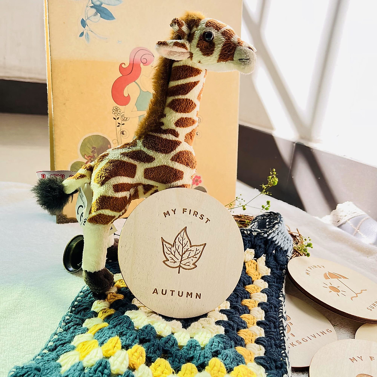 Zenkeeper 9 Pcs Baby Milestone Plaques Milestone Discs Wooden Milestone Cards Laser Cut and Engraved, Holiday Milestone Plaques Signs for Baby