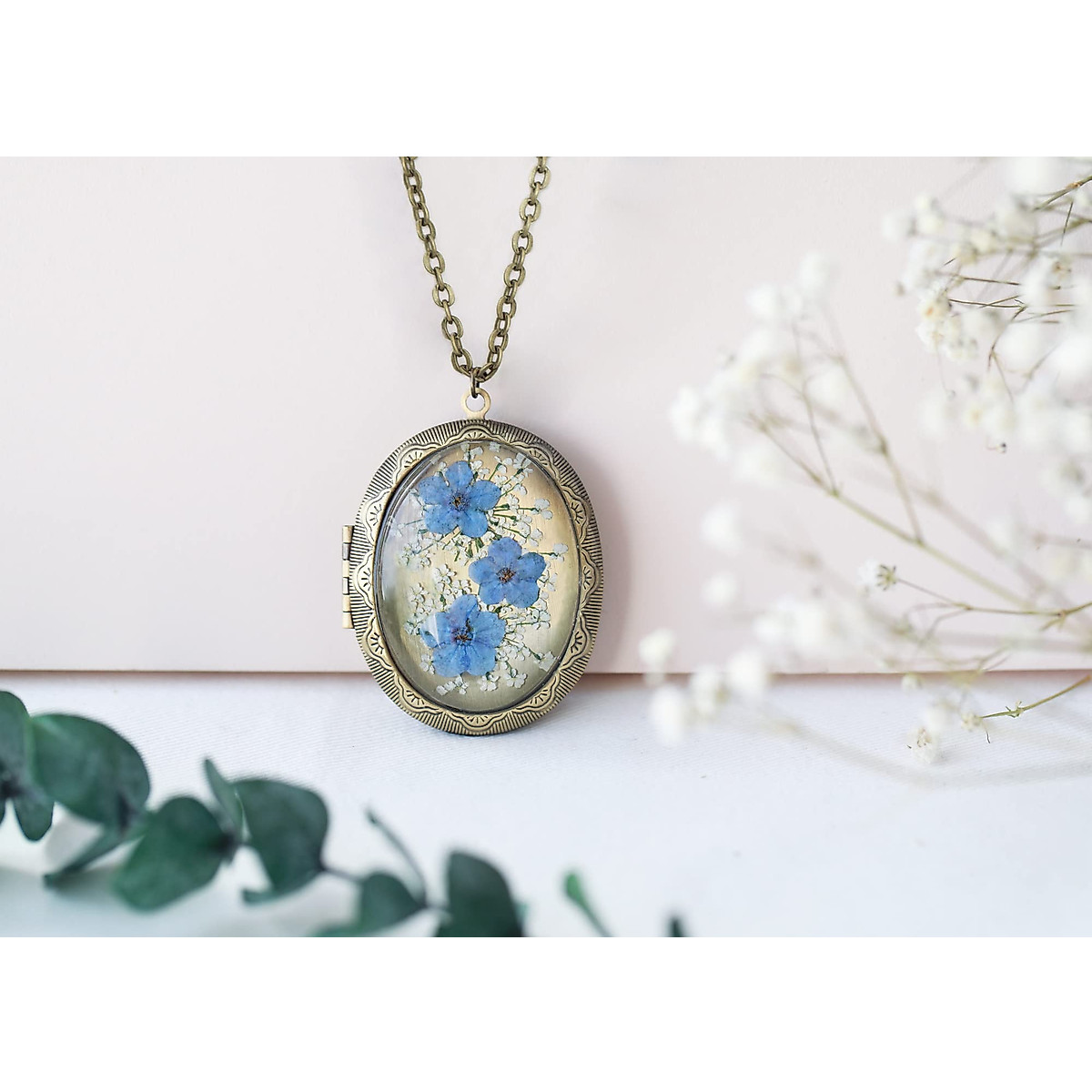 JewelryLand Handmade Oval Shaped Pressed Flower Vintage Photo Locket Resin Long Necklace (Forget Me Not), blue, pink, yellow, purple
