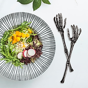 Skeleton Hands 2pcs Salad Spoon Skeleton Hand Spoon Skull Claw Spoon Hallowen Party Tableware Funny Pasta Fork for Halloween Party Favors Plastic Salad Tongs