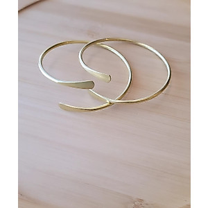 Bead It Wear It Love It 2 Raw Brass Cuff Bracelets Set, African Brass Bangles For Women, Hammered Ends Stacking Bracelets, Boho Tribal Cultural Jewelry (Set Of 2)