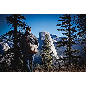 LEGACY - a Picnic Time brand Insulated Double Glass Growler Tote, Beer Gifts for Men, Waxed Canvas Tote Bag Water Bottle Carrier, (Khaki Green with Brown Accents)