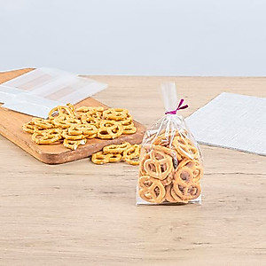 Restaurantware Bag Tek 3 x 2 x 6.5 Inch Retail Bags 100 Durable Candy Bags - Gusset Sleeved Disposable Clear BOPP Gusset Bags Flat-Bottomed For Restaurants Cafes And Delis