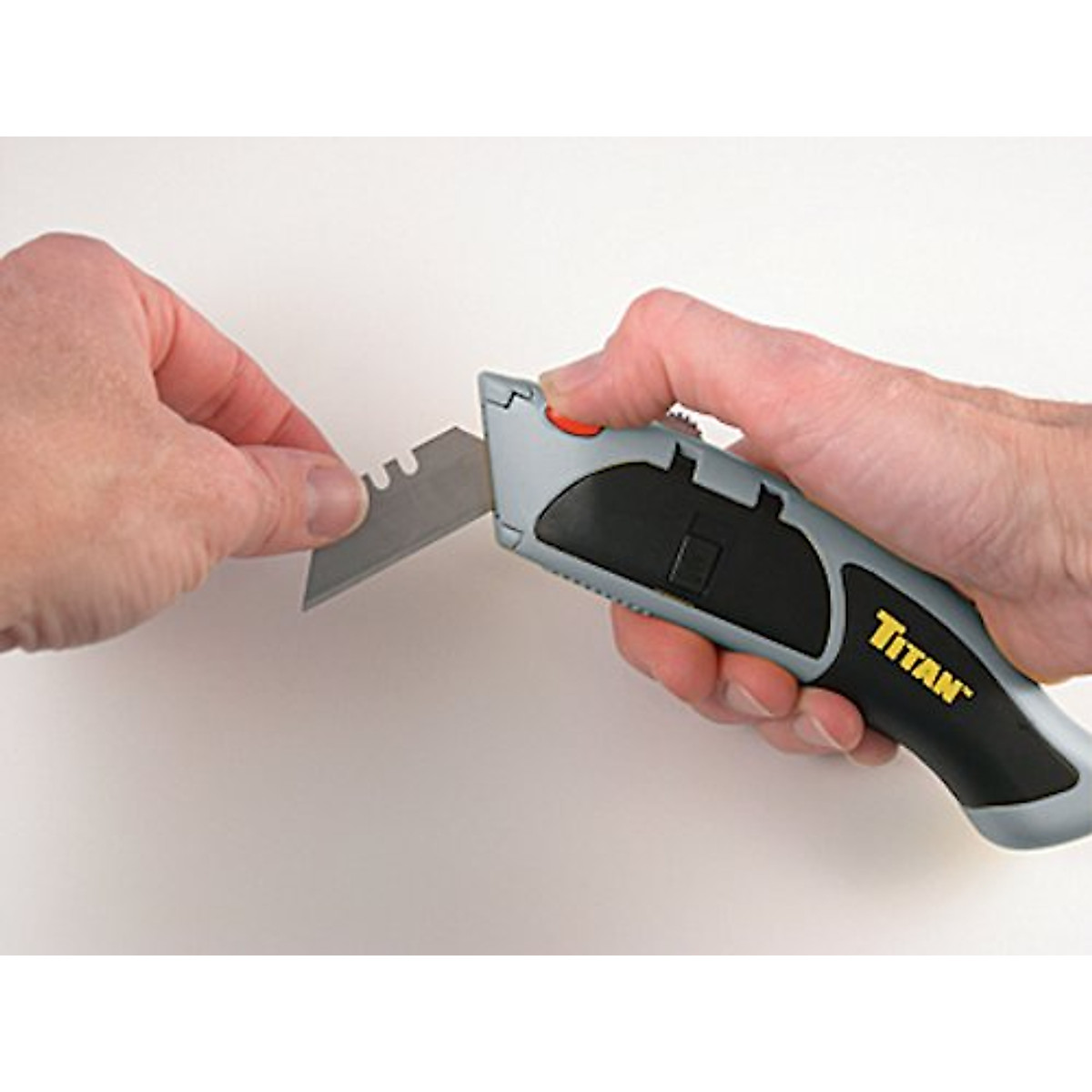 Titan 11026 Auto-Loading Utility Knife