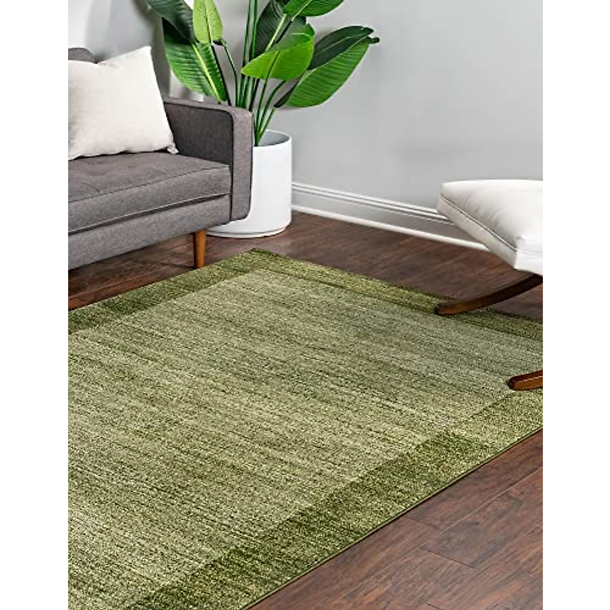 Rugs.com Angelica Collection Rug – 4' x 6' Light Green Medium Rug Perfect for Entryways, Kitchens, Breakfast Nooks, Accent Pieces