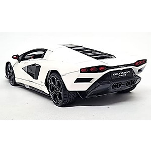 Maisto 1:18 Scale Dei-cast Lamborghini Countach LPI 800-4 White Color Special Edition