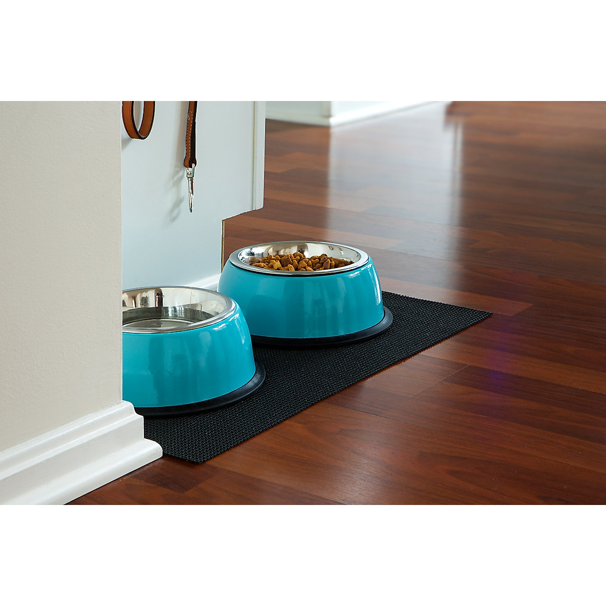 Duck Brand 284150 Super Grip Easy Liner Shelf Liner with Clorox, 20 inches x 6-Feet, Black