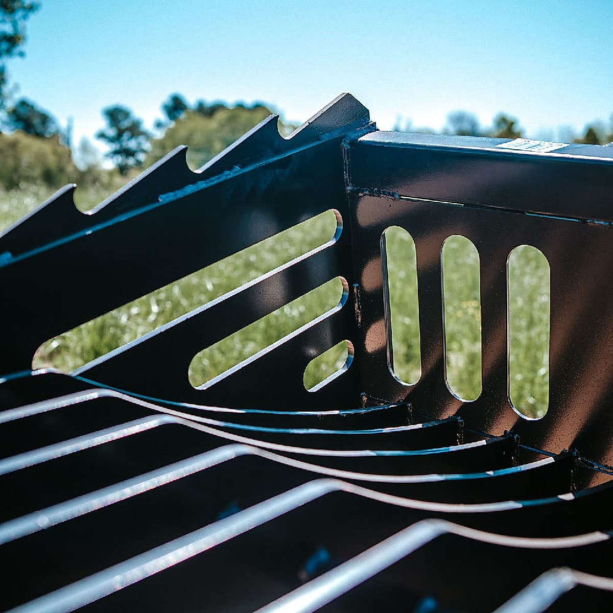 Titan Attachments 60in Fine-Grade Skeleton Rock Bucket with Bolt-On Teeth, Skid Steer Quick Tach, Reinforced Side Cutters