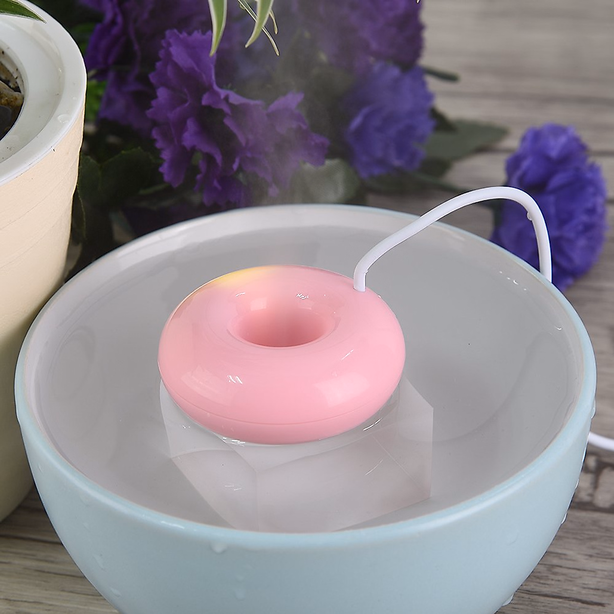 USB Donuts Humidifier Mini Cute Mist Humidifier Floating Water Air Fresher Aroma Diffuser for Home SPA Car Travel Use