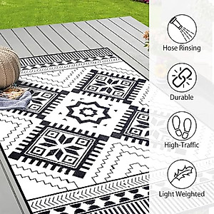DiiKoo Outdoor Rug Mat for Patio, 6x9ft Waterproof Reversible Plastic Straw Rugs, Camping Carpet Area Mats for RV, Porch, Deck, Backyard, Balcony, Camper, Picnic, Beach, Trailer, Black & White