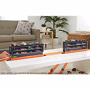 Hot Wheels Race Case with 8 Toy Cars, Interactive Display & Storage for 12 1:64 Scale Vehicles, Connects to Track