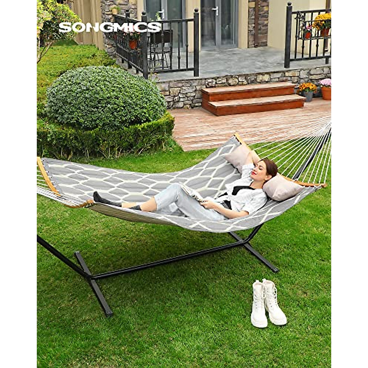 SONGMICS Hammock, Quilted Hammock with Curved Bamboo Spreaders, Pillow, 78.7 x 55.1 Inches, Portable Padded Hammock Holds up to 495 lb, Gray and Beige Rhombus UGDC034G02