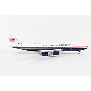 Daron Skymarks 747-8i Air Force One (VC25B) 1/200 Scale w/Gear SKR1076 New 2020
