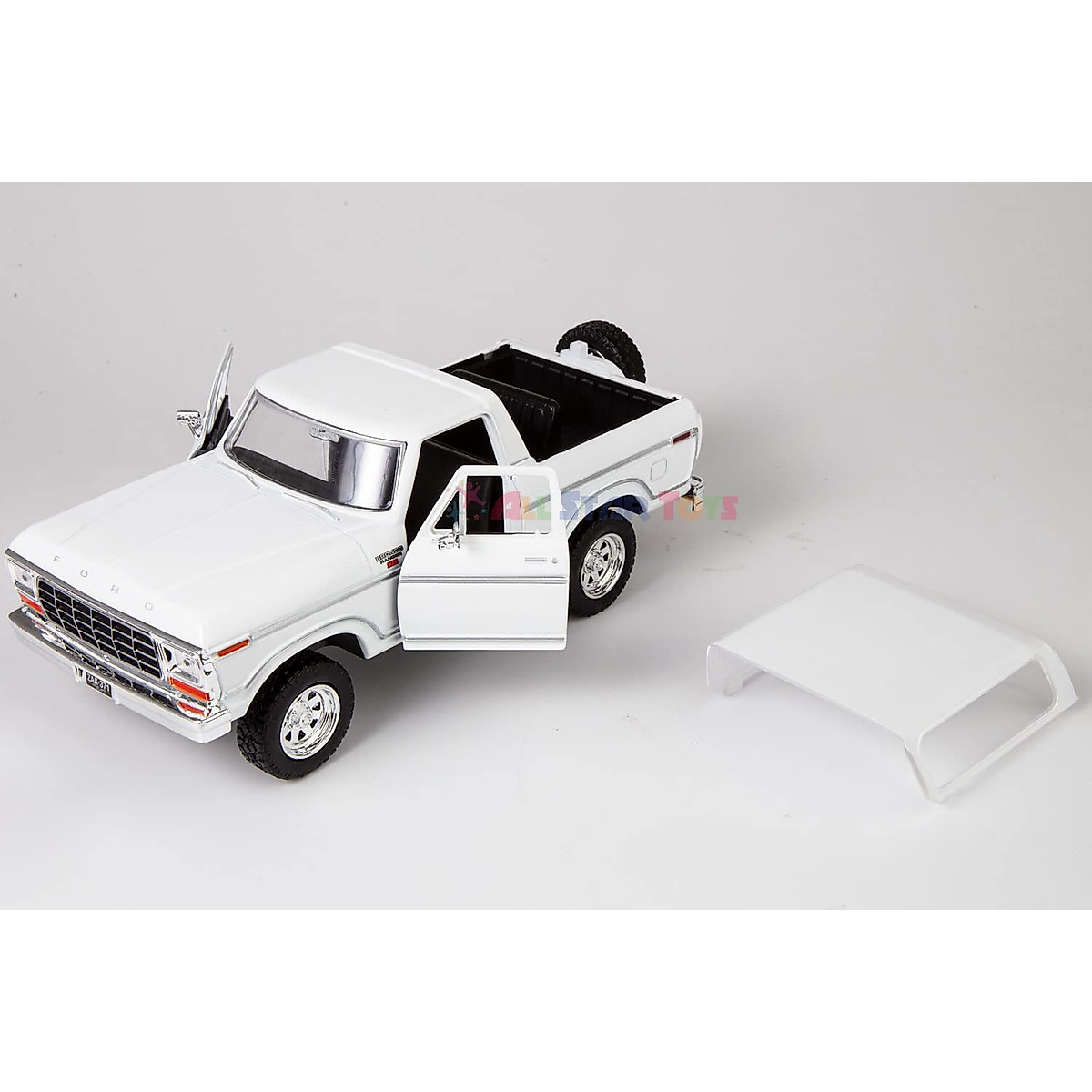 1978 Ford Bronco 1:24 Diecast Model Car White SUV SUT Truck Motormax All Star Toys Exclusive 79371