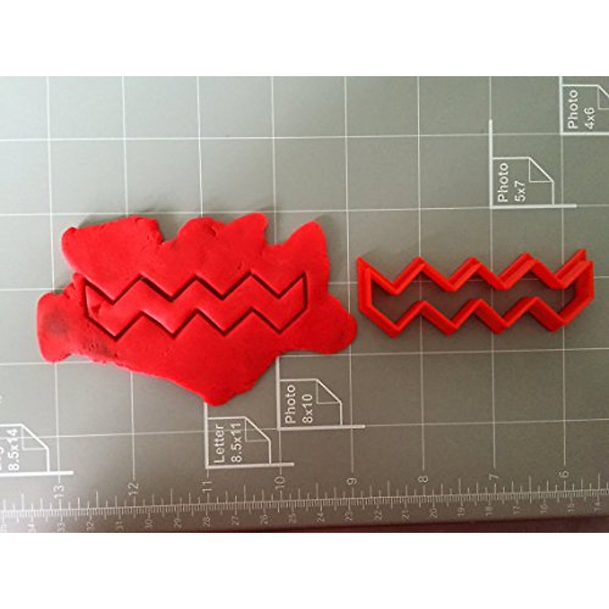 Chevron Cookie Cutter (4 Inch)
