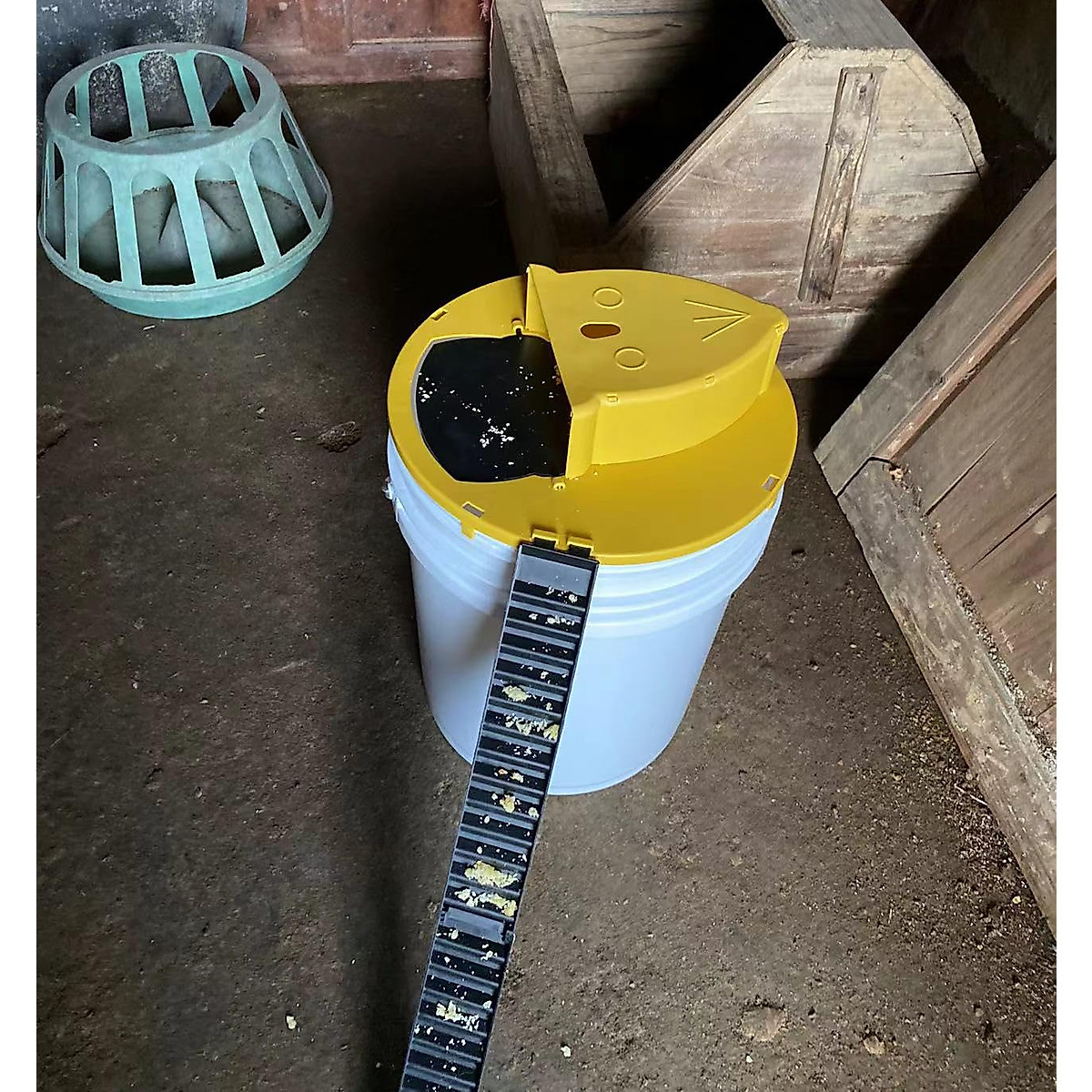 WDBO Mouse Trap Bucket Bucket Lid Mouse Trap, 5 Gallon Bucket Compatible,1 Pack Mouse Catching Tool, Trap Door Style, Multi Catch, Auto Reset, Indoor Outdoor