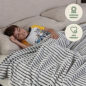 GO Fleece Blanket Black and White Throw Blanket – King 90”x108” 270GSM Warm Comfy, Super Soft & Plush Throw for Bed, Couch, Sofa – Fluffy Lightweight Cozy Fuzzy Blankets for Women, Men, Kids