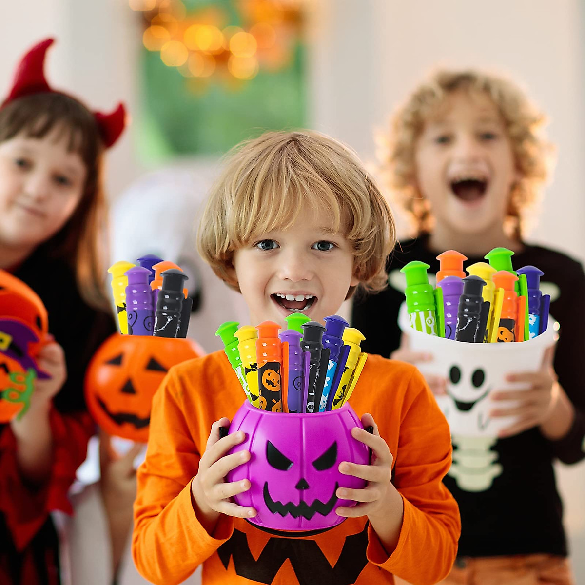 Letapapa Halloween Party Favor for Kids, 24 Pcs Halloween Jumbo Pens in 6 Designs, Halloween Toys, Goodie Bag Stuffers Fillers, Trick or Treat, School Classroom Rewards