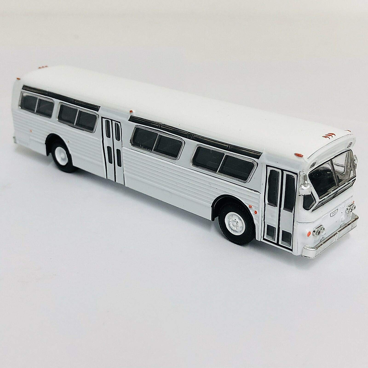Iconic Replicas Flxible Fishbowl Bus 1/87 Scale-HO Scale Transit Bus New! Blank Ready for Customization!